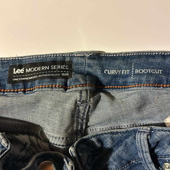 Lee | Jeans | Lee Modern Series Womans Curvy Fit Bootcut 6 Medium Has ...
